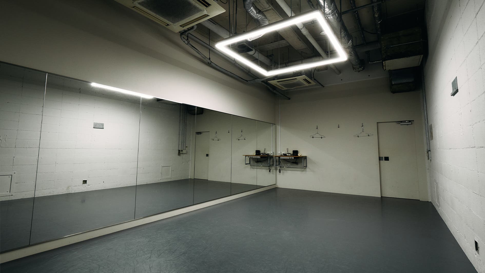 ベストホスト運営✨高田馬場最安値❗️ 天高4mのおしゃれスペースで動画＆写真撮影・ダンス・ヨガ/27㎡ /24h【Bスタジオ】の写真6