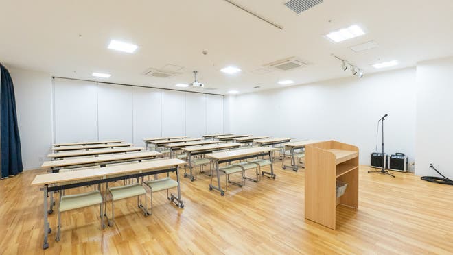 【定員45名/イベントルームC】京阪枚方市駅直結!セミナーや会議、展示会、イベントに最適!の写真1