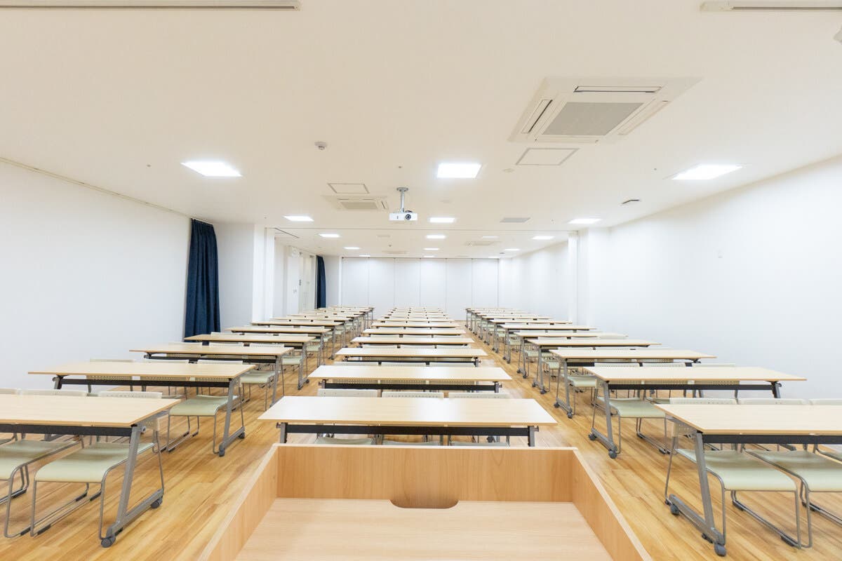 【定員108名/イベントルームB+C】京阪枚方市駅直結！セミナーや会議、展示会、イベントに最適！の写真1