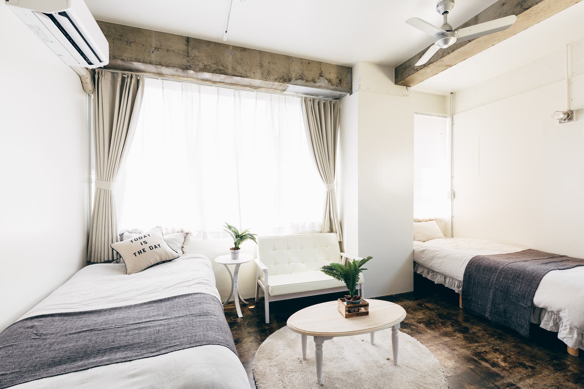 Pack Studio Tanaka 304【倉庫スタイル・毎回清掃】撮影/コスプレ/ポートレート/スタジオ/採光抜群/かわいいの写真1