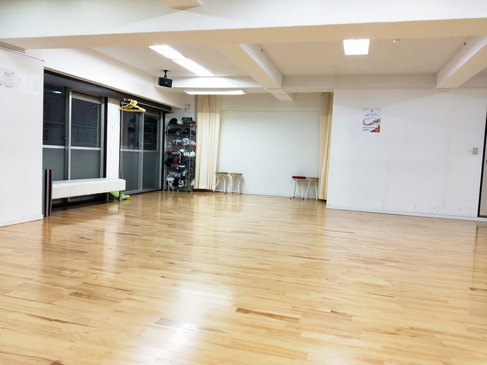 定員25名（それ以上はご相談）／当日予約可能／武蔵野市吉祥寺でダンスができるレンタルスタジオ・さんだる倶楽部の写真7