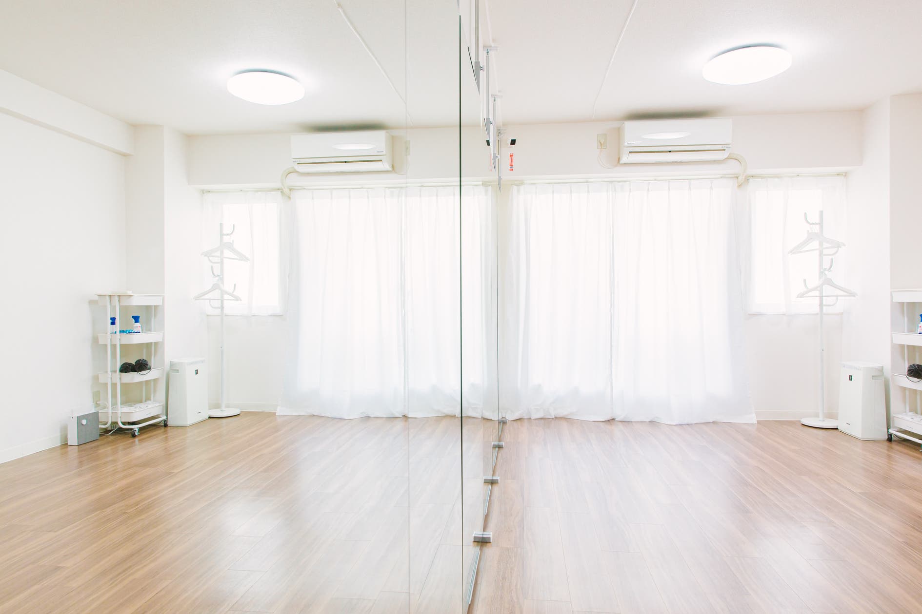 ＜JR渋谷駅4分＞ダンスができるレンタルスタジオ/幅5.4m高さ1.8の鏡付き/少人数グループ・個人練習に最適の写真5