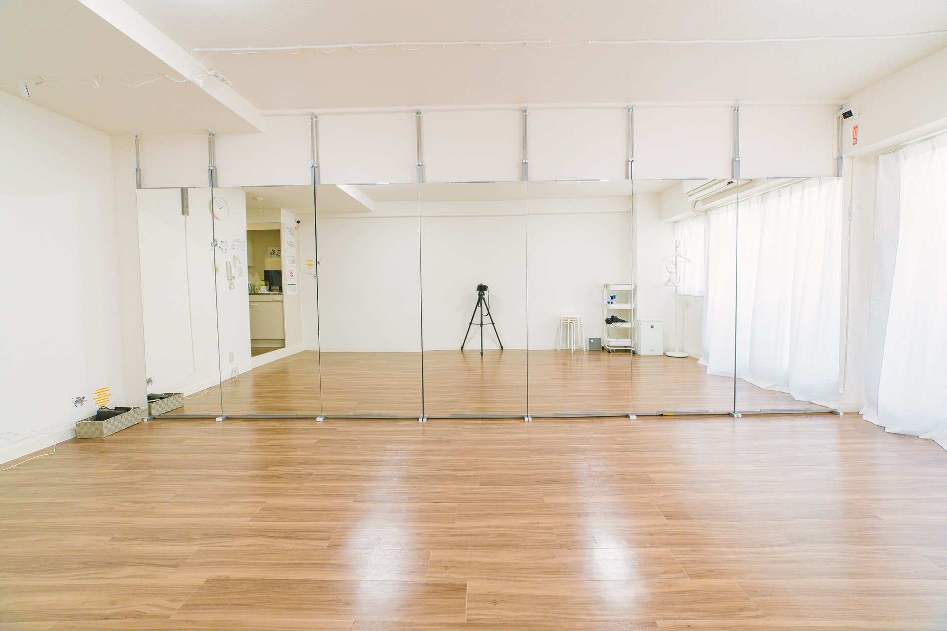 ＜JR渋谷駅4分＞ダンスができるレンタルスタジオ/幅5.4m高さ1.8の鏡付き/少人数グループ・個人練習に最適の写真8