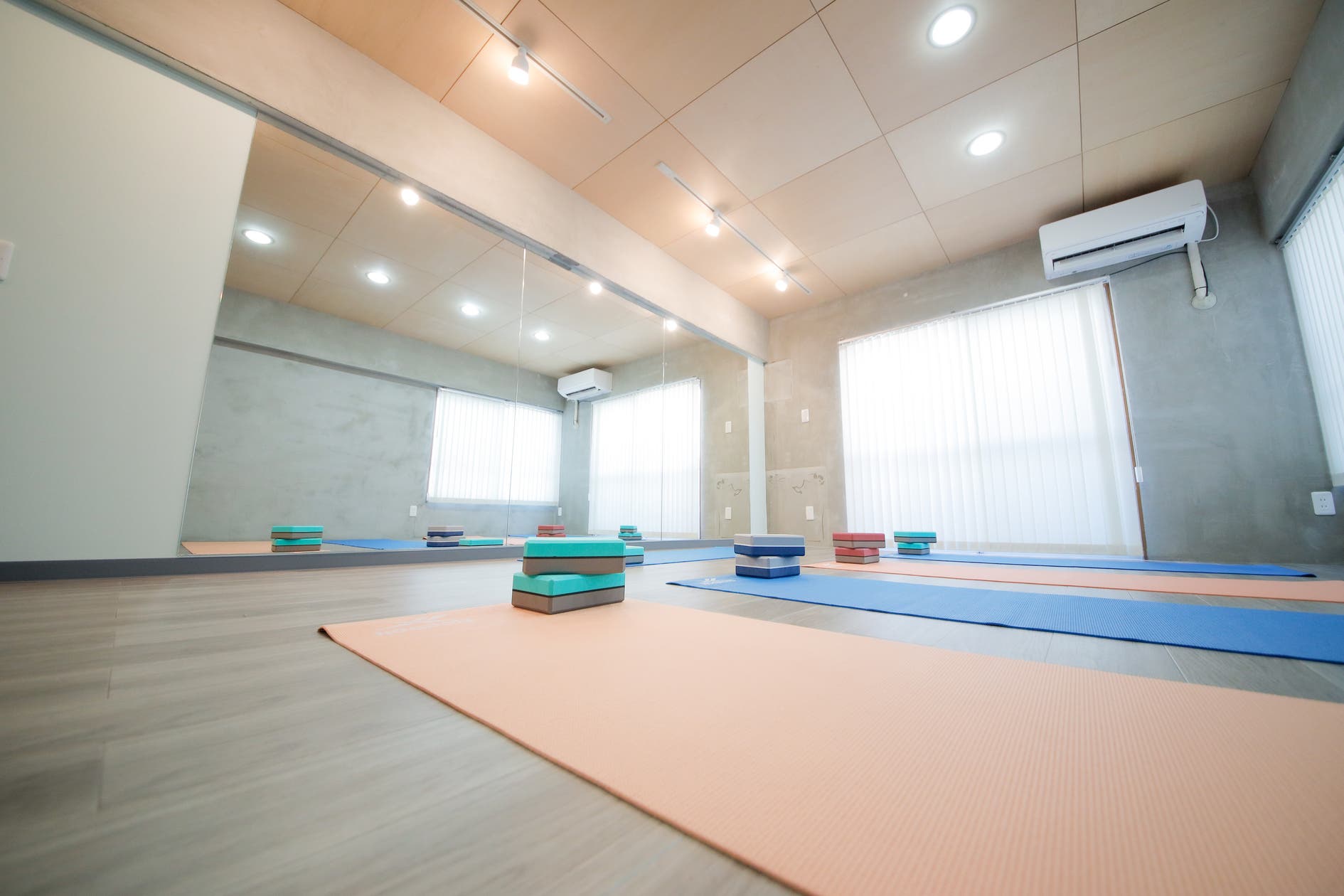 【studio_MINT】錦糸町駅３分／明るくて綺麗なスタジオ／２面鏡設置でプライベートレッスンにも最適！の写真3