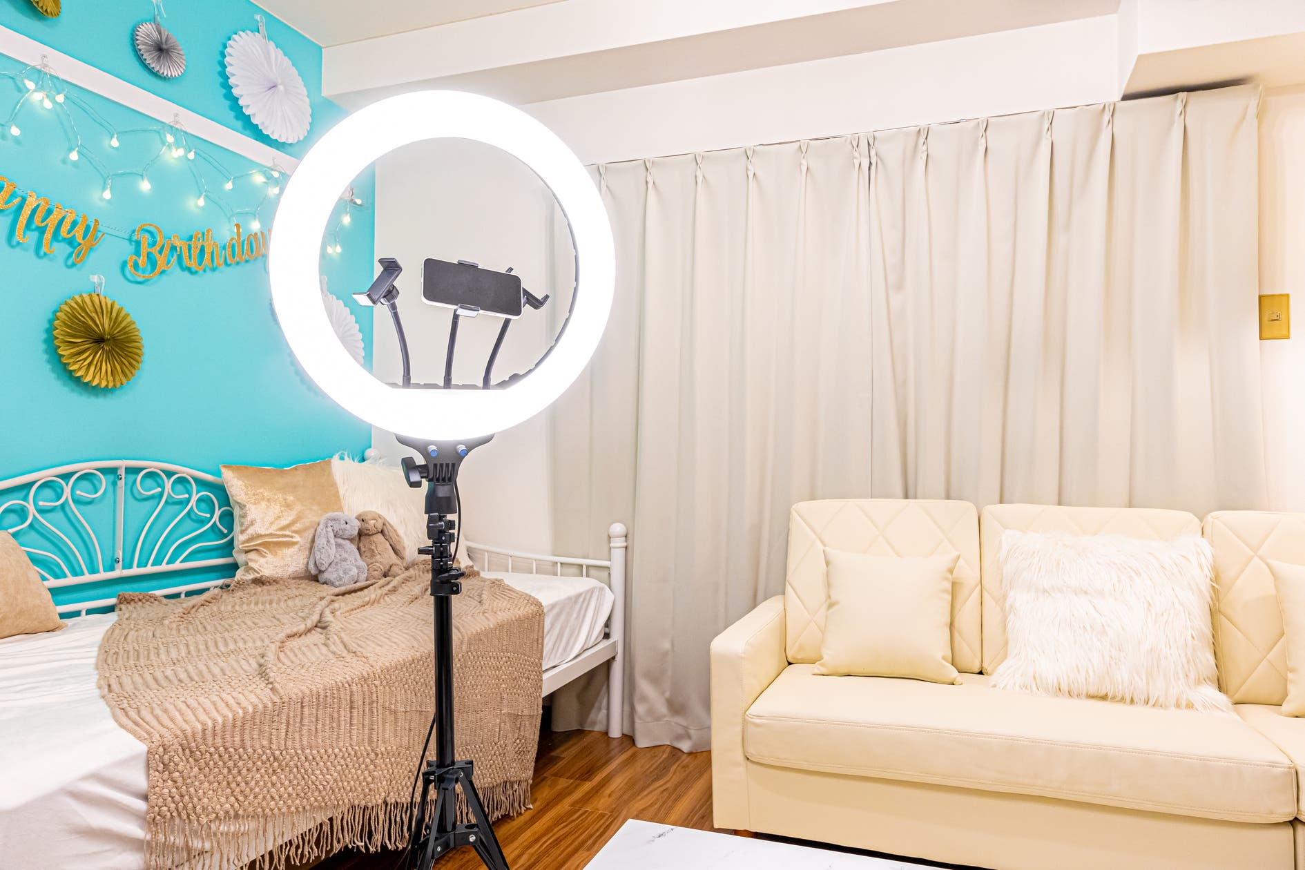 駅1分😍コスパ最強/65型TV/大人気ゲーム機/ボドゲ＆マダミス/Netflix/アマプラ/自然光/女子会の写真9