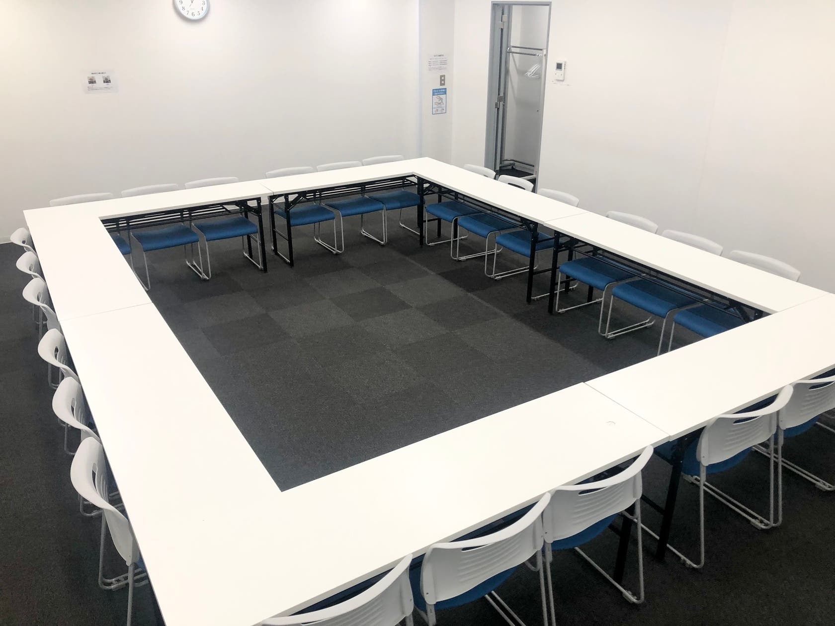 ★新宿T-spaceⅡ★最大３８名迄使用可能！新宿三丁目駅より徒歩１分の格安貸会議室！の写真8