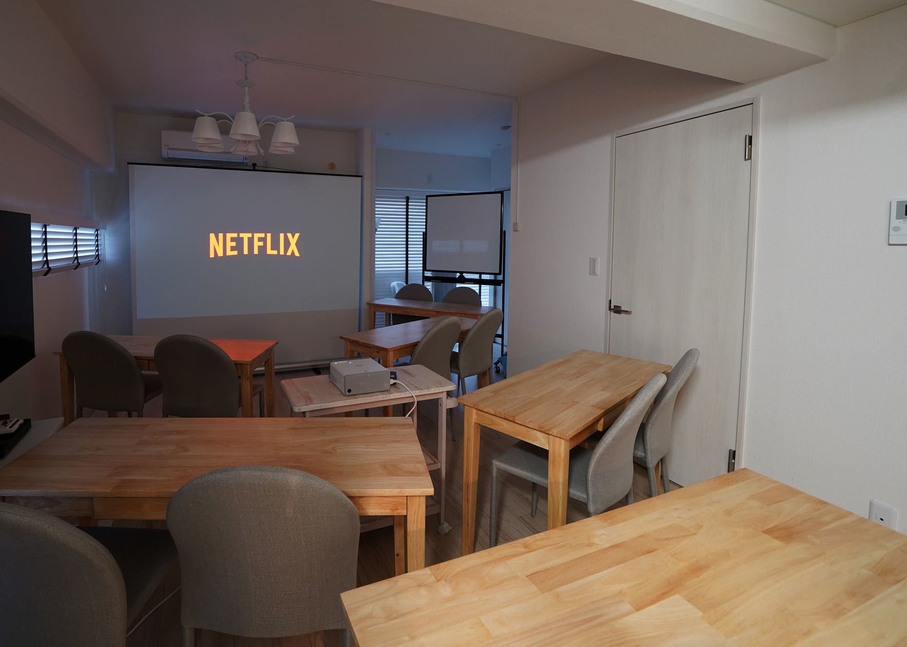 【つくば駅】12名着席！多目的レンタルスペース/お食事会・撮影会・レンタルサロン🌷ネトフリ映画鑑賞🌷ボドゲ🌷ホムパ🌷の写真19