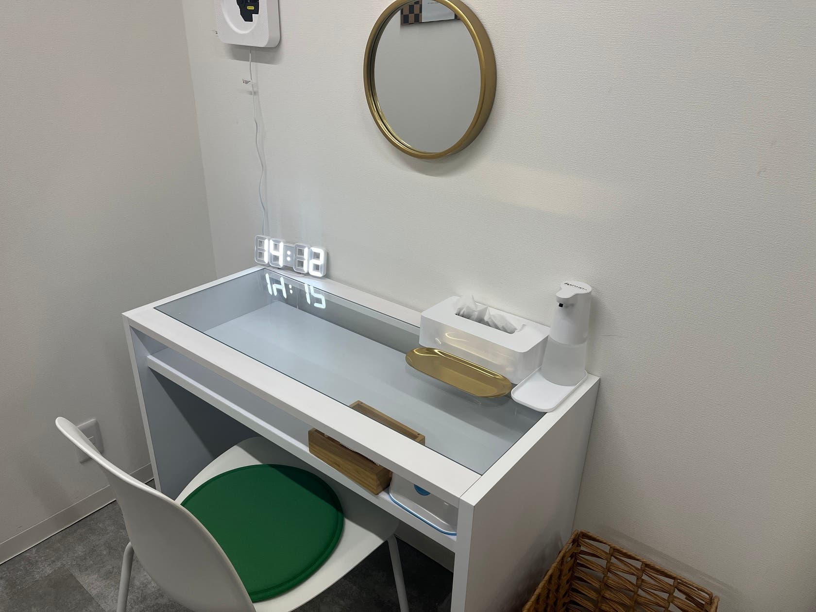 【横浜・関内駅徒歩3分】広々とした完全個室のプライベート空間✨ブラウンを基調とした良質空間🌿の写真4