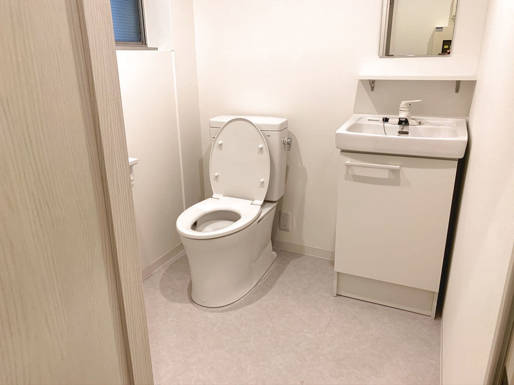 【横浜・関内駅徒歩3分】広々とした完全個室のプライベート空間✨ブラウンを基調とした良質空間🌿の写真6