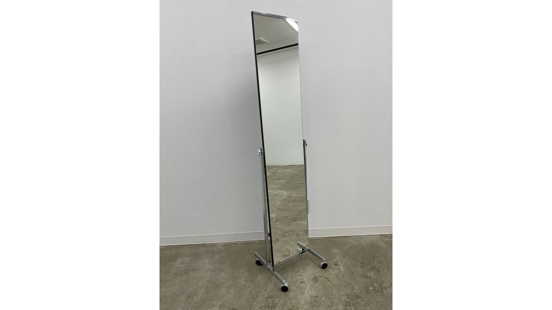 【西小倉駅から徒歩3分】＜撮影設備の整ったマルチスタジオ＞24H　撮影機材完備/メイク台/更衣室/完全個室/背景紙/小倉の写真18