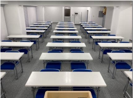 八丁堀駅、茅場町駅からも近い好立地のリーズナブルな貸会議室！（5階：52名様）の写真2