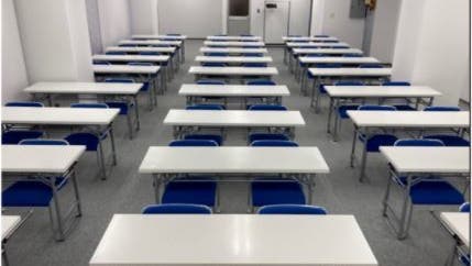 八丁堀駅、茅場町駅からも近い好立地のリーズナブルな貸会議室!(5階:52名様)の写真2