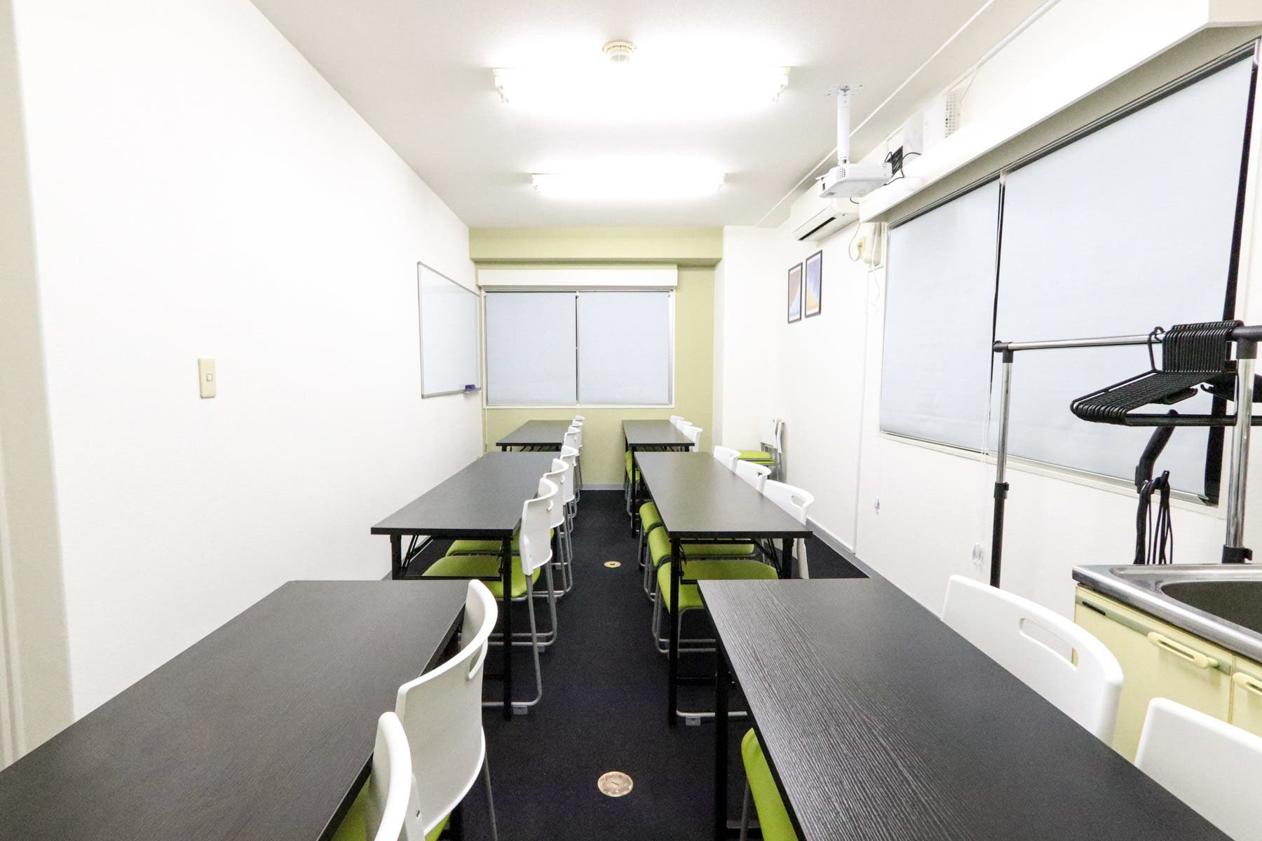 【渋谷駅徒歩1分！ヒカリエ隣！18名利用可！】プロジェクター・ホワイトボード・WiFi全て無料！ふれあい貸し会議室 渋谷No43の写真5