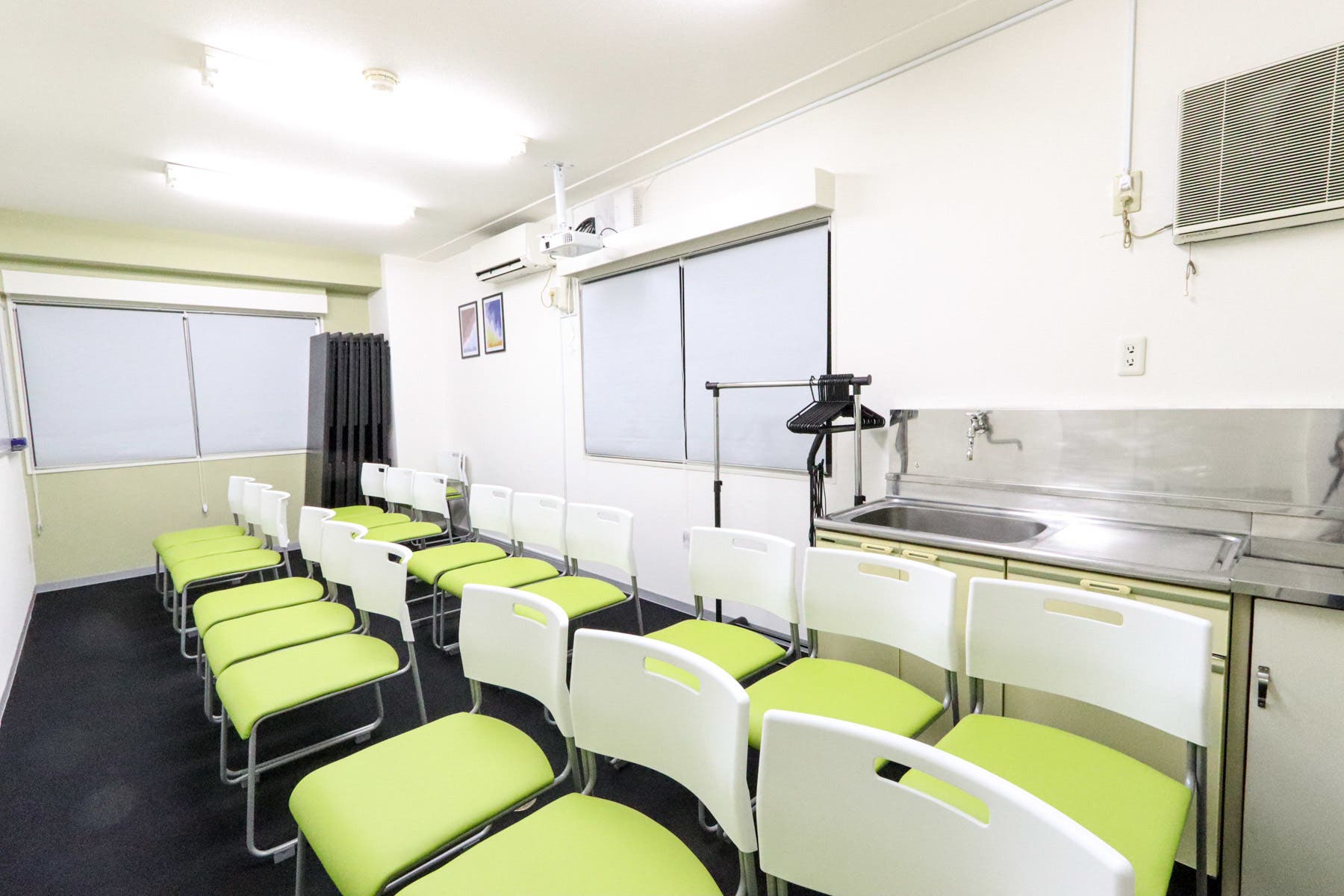 【渋谷駅徒歩1分！ヒカリエ隣！18名利用可！】プロジェクター・ホワイトボード・WiFi全て無料！ふれあい貸し会議室 渋谷No43の写真11