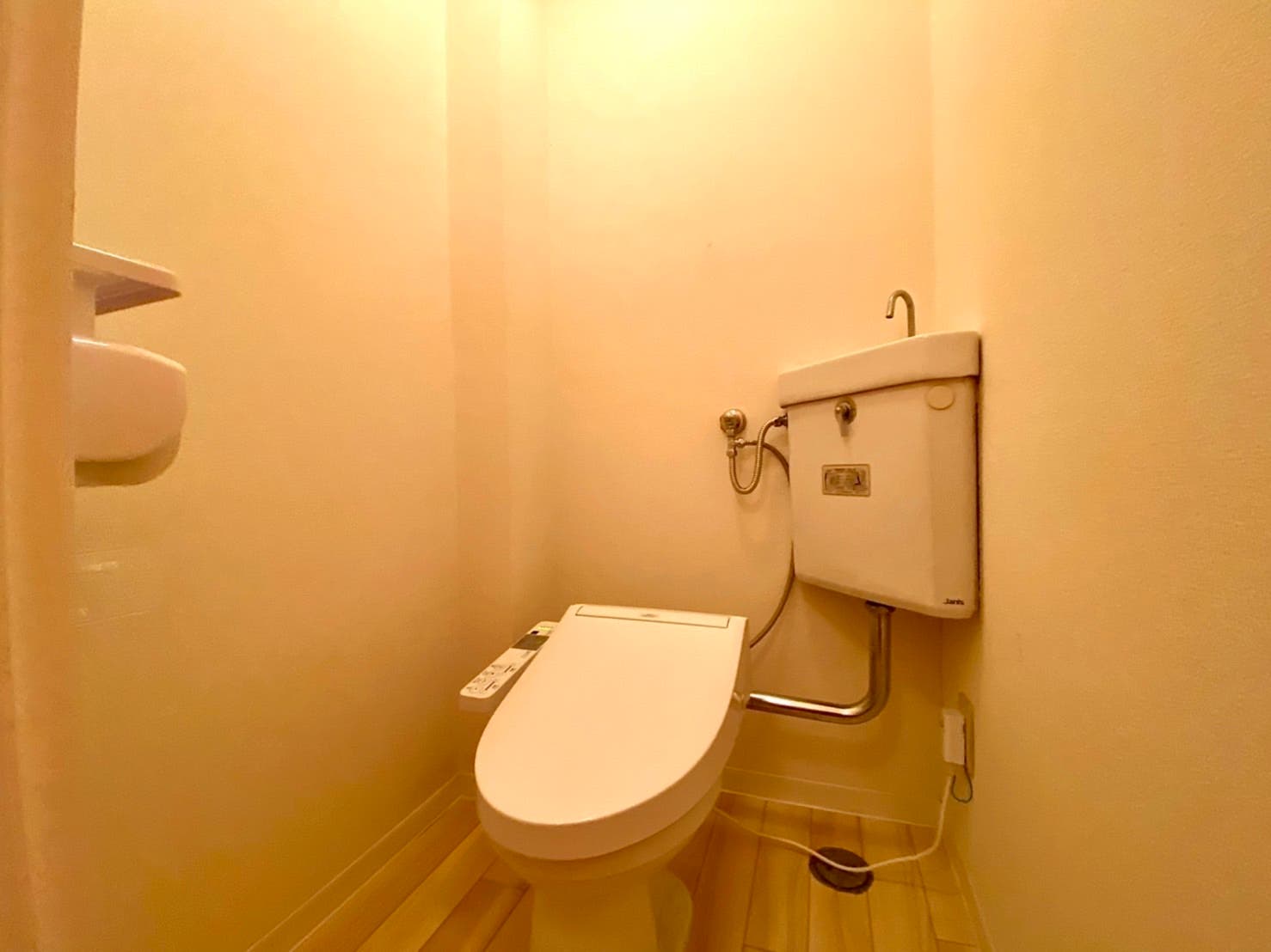 岐阜市1番の安さ！駐車場20台以上 広さもあり！の写真5