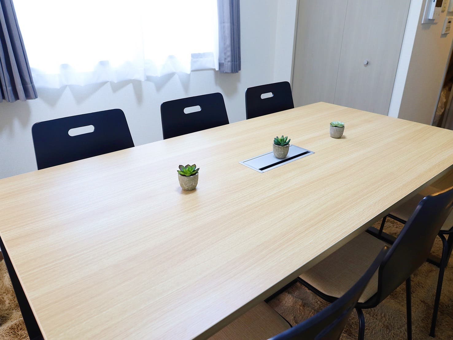 《RIVERLD品川Ｃ》品川駅徒歩2分/最大10名/光回線無料Wifi/会議室/テレワーク【静か・明るい・綺麗】の写真5