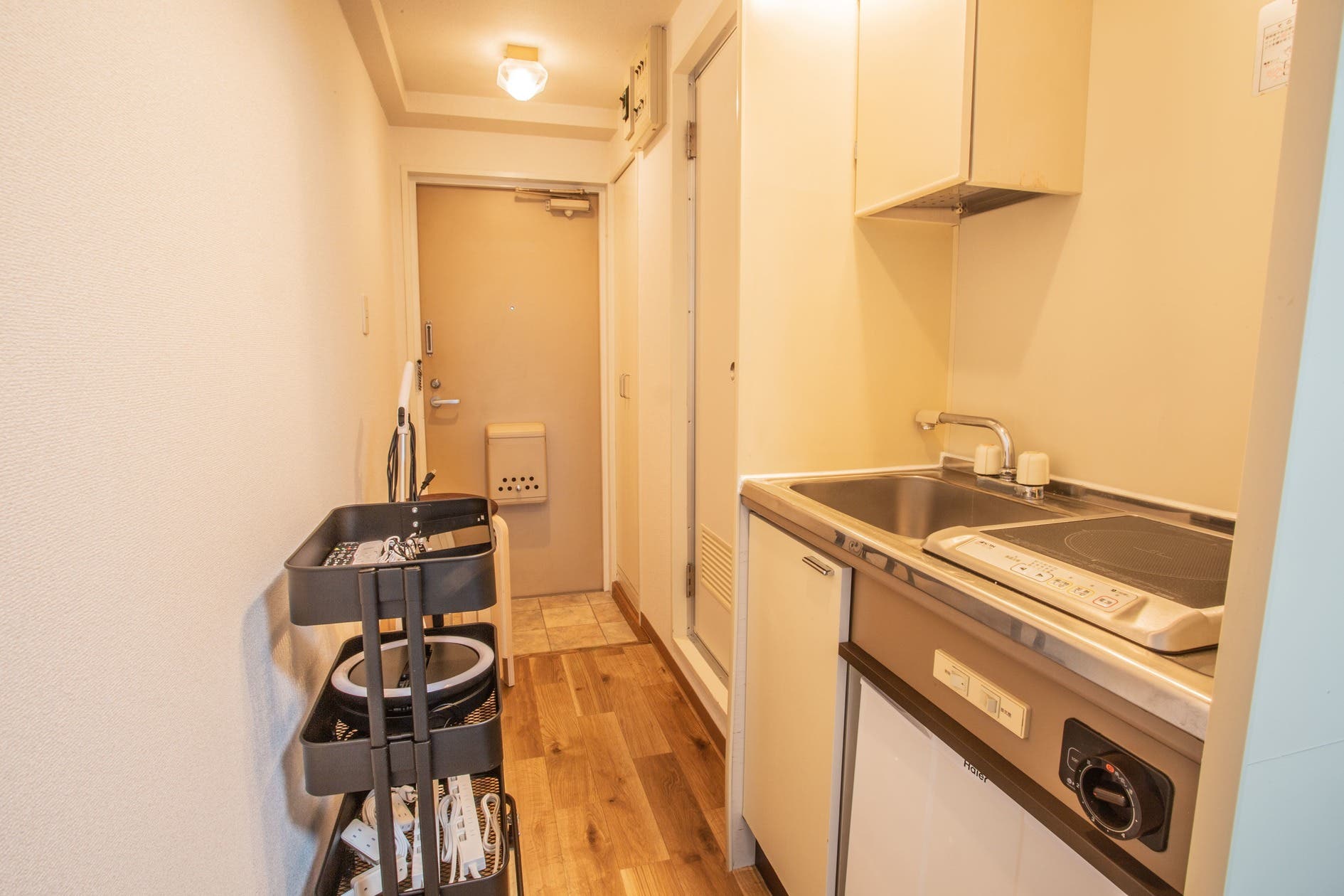 【たくすぺ会議室★サロン★三鷹駅徒歩2分★】多目的・完全個室・高速インターネットWi-Fi♬会議・セミナー・サロン★の写真6