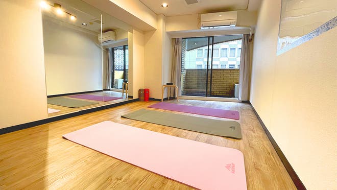 ◎JR渋谷駅5分・自然光溢れる快適プライベートスペース◎ダンス用鏡完備◎振動気にせず動ける!少人数レッスンに最適◎の写真2