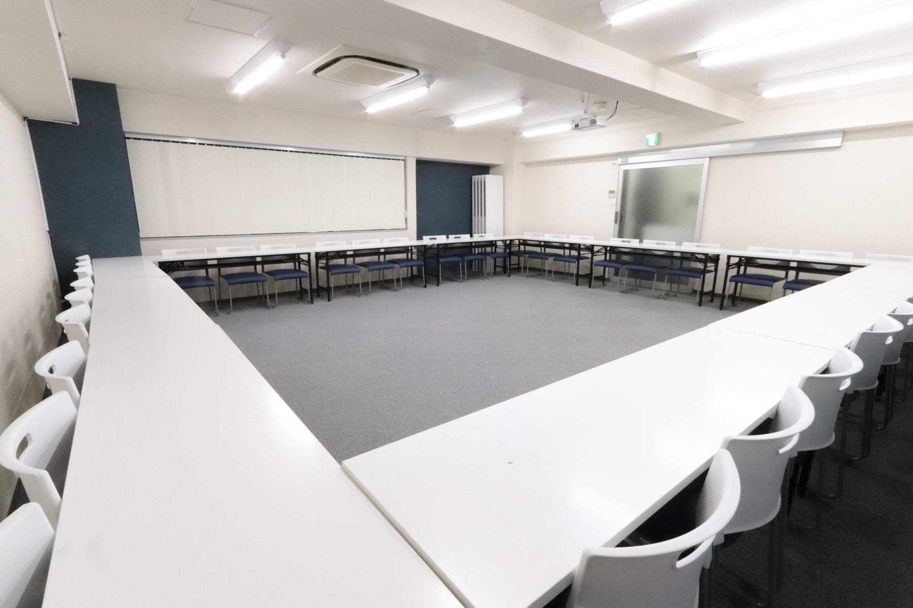 【田町駅1分！三田駅30秒！53名利用可！】プロジェクター・ホワイトボード・WiFi無料！ふれあい貸し会議室 田町No44の写真11