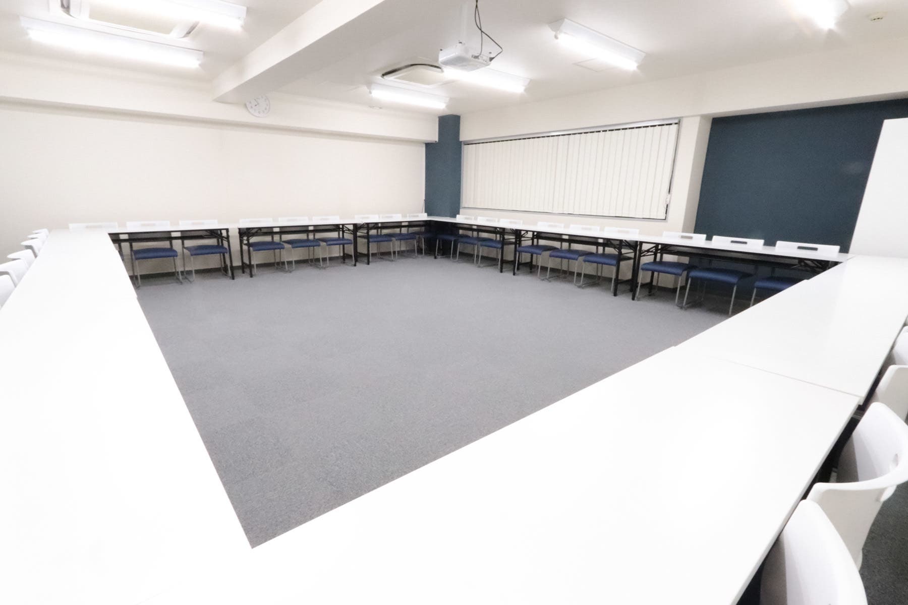 【田町駅1分！三田駅30秒！53名利用可！】プロジェクター・ホワイトボード・WiFi無料！ふれあい貸し会議室 田町No44の写真13