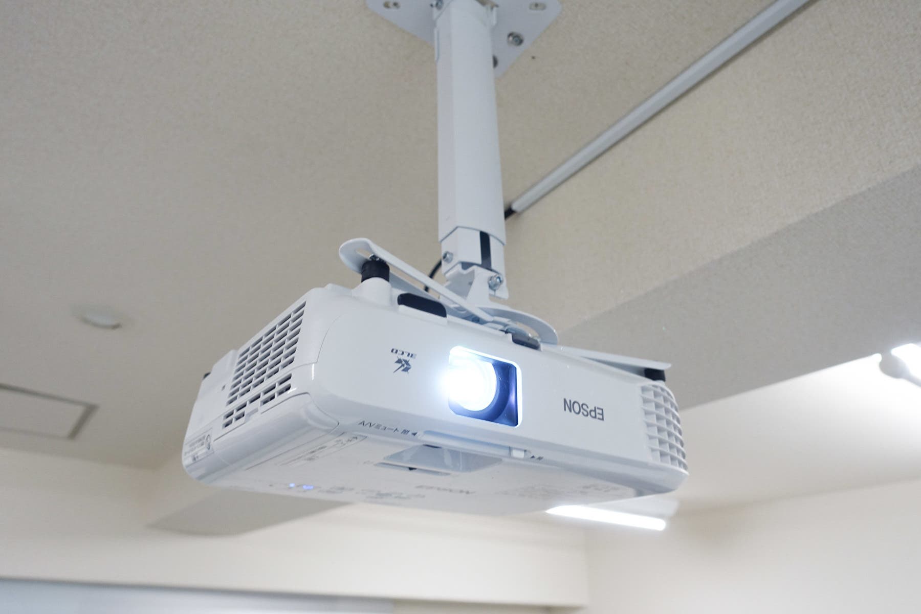 【田町駅1分！三田駅30秒！53名利用可！】プロジェクター・ホワイトボード・WiFi無料！ふれあい貸し会議室 田町No44の写真24