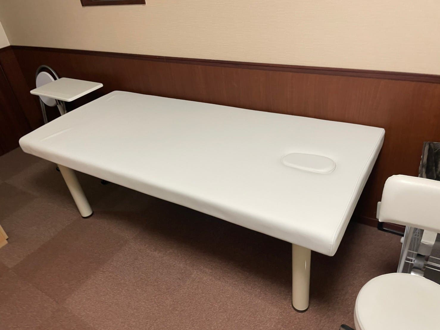 ＜ひふみサロンスペース504＞天満橋駅からまっすぐ！備品充実！リクライニングチェア/施術用ベッドあり♪マッサージ/整体/ネイルの写真5