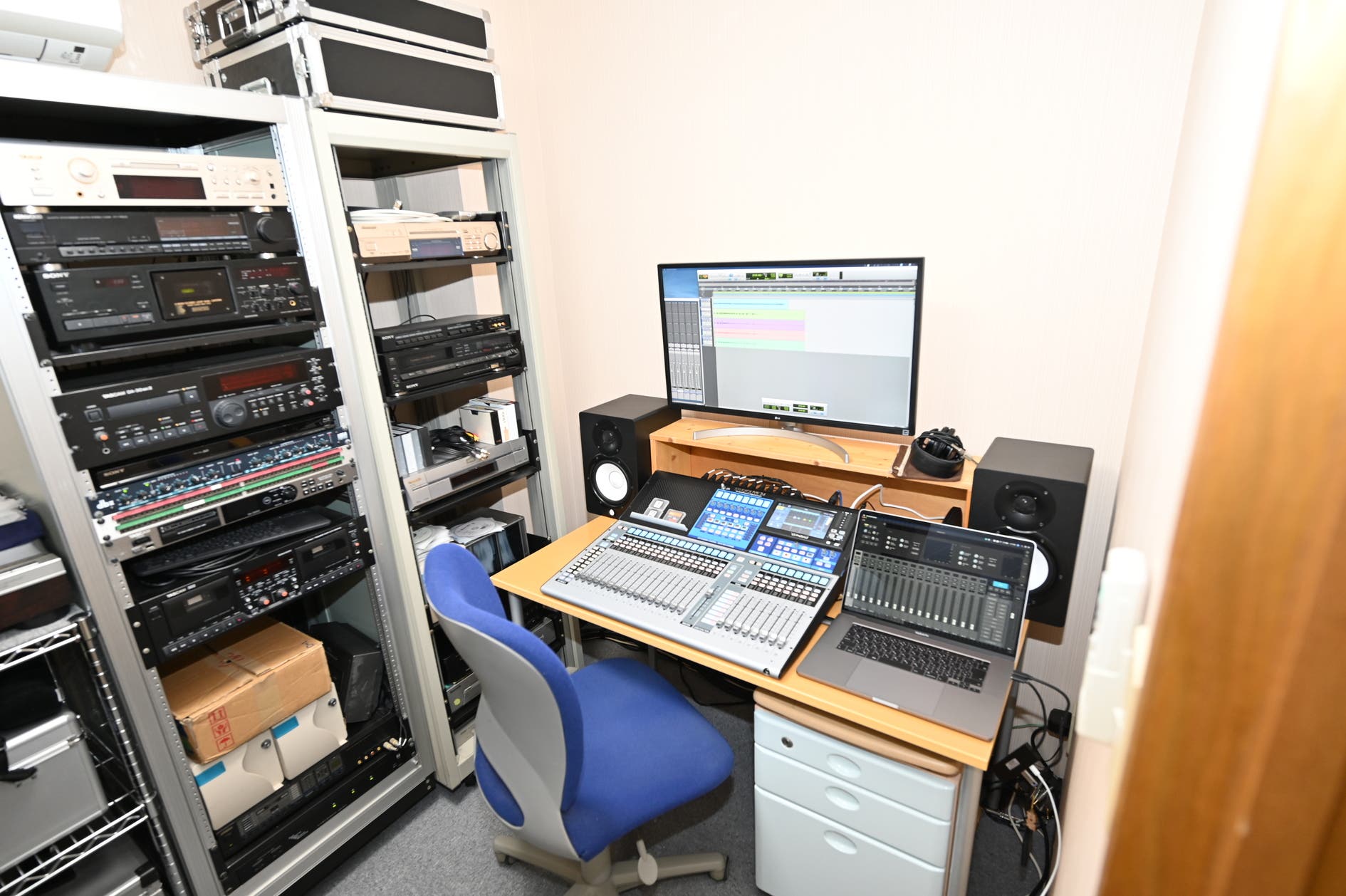 【杵家彌七 長唄・三味線教室】　代官山駅徒歩４分・恵比寿駅徒歩８分の大広間の写真9