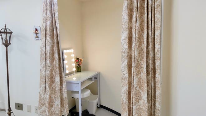 葛西駅3分✨サロン💄女優ミラー✨施術ベッド無料貸出🆓女子会👌💕会議👩🏻💻の写真1