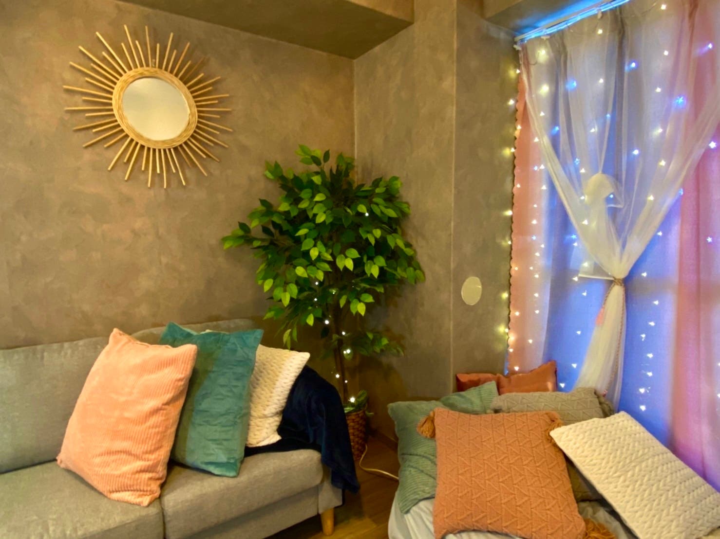 🌸学割&amp;レベチな特割🌸宝石箱の中にいる感覚💎LEDライト搭載✨プロジェクターで映画見放題🎥大人気ゲーム機、ボドゲ完備🎉の写真9