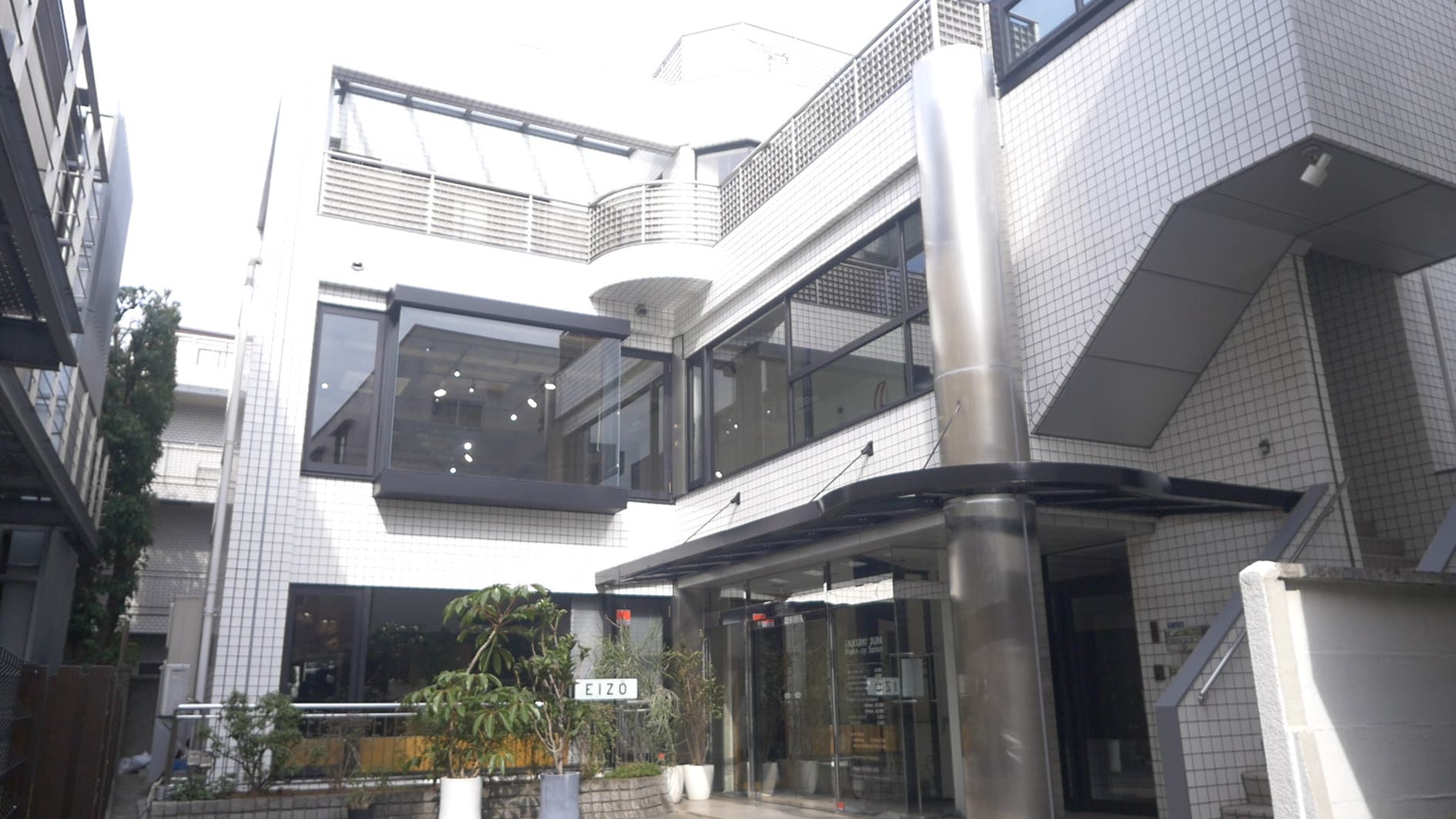 表参道駅徒歩3分。南青山・100㎡ / イベントスペース・ハイエンドで抜群な立地。の写真2