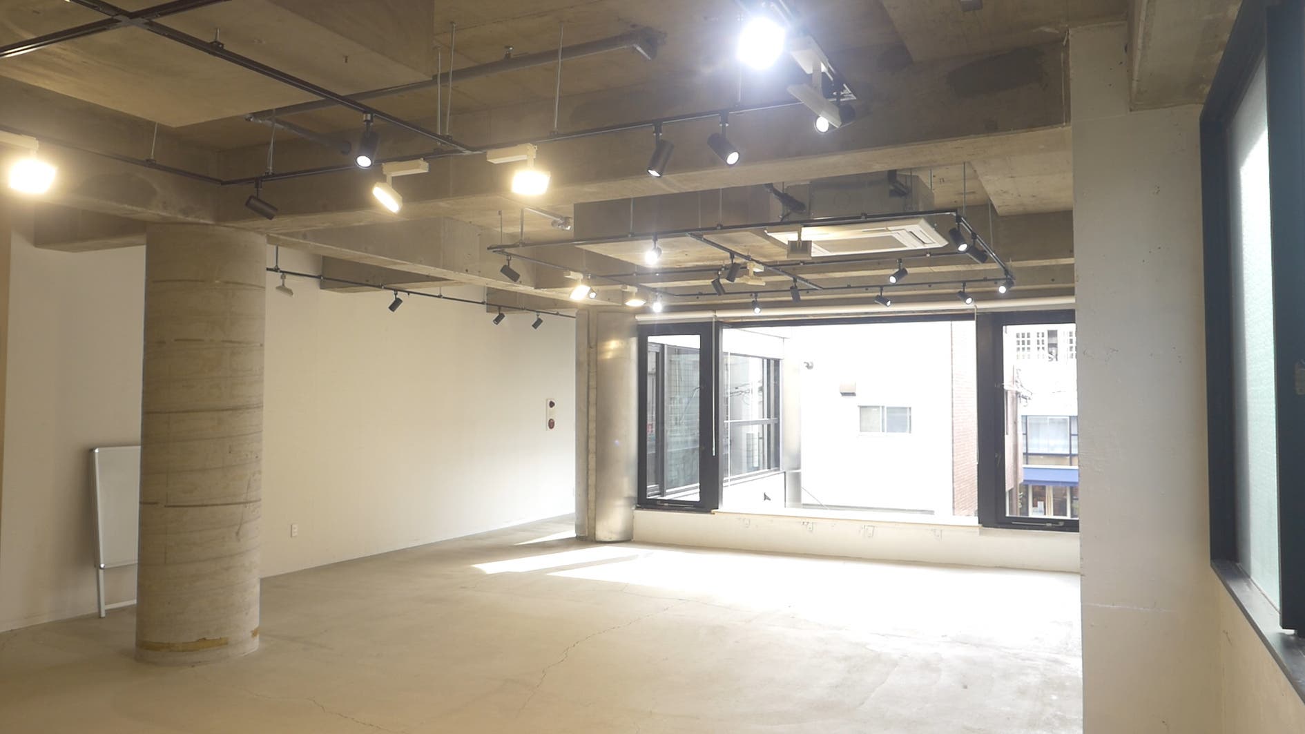 表参道駅徒歩3分。南青山・100㎡ / イベントスペース・ハイエンドで抜群な立地。の写真4