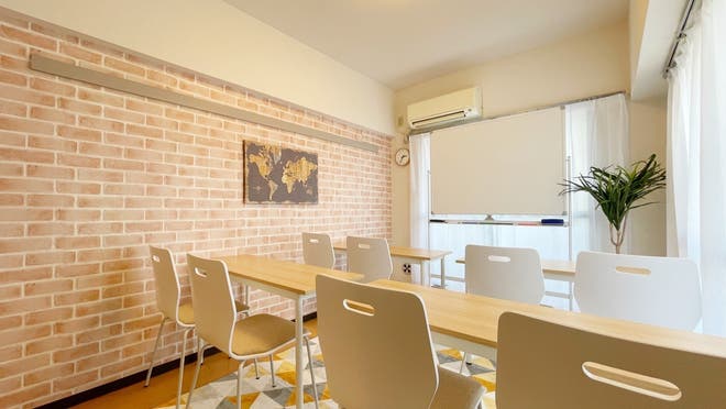 【三島駅4分!12名利用可!】綺麗な室内!WiFi・ホワイトボード全て無料!貸会議室ユニエル三島Aの写真4
