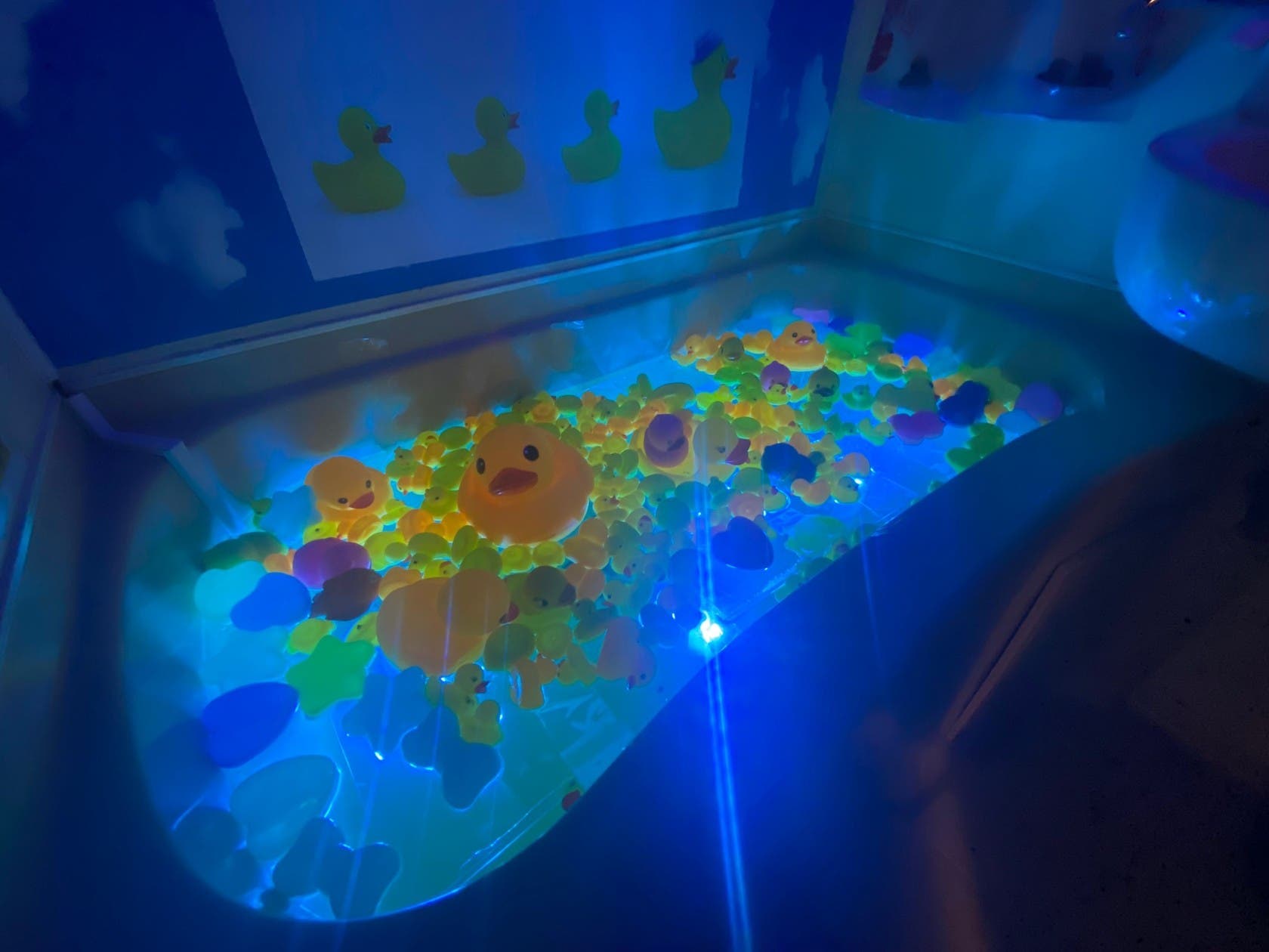 🍷BAR風ROOM🍷(^^)!京橋ハイボール・飲み放題プランもあり🎦動画見放題🎦Netflix完備🎬の写真9