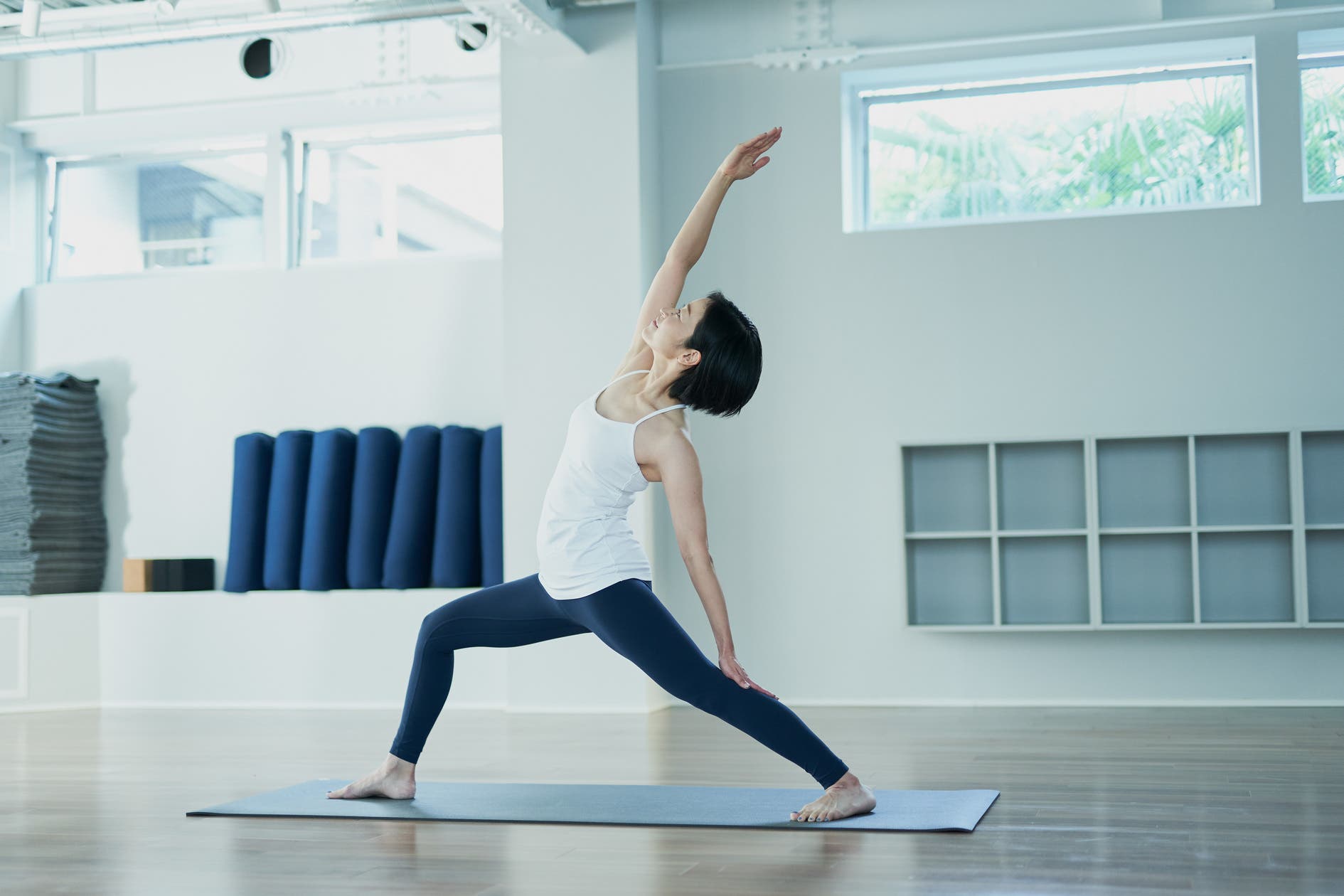 広尾駅３分│ヨガマット等貸出可│自然光、緑が覗くスタイリッシュなヨガスタジオ│ヨガ・ピラティス・講座開催の写真7