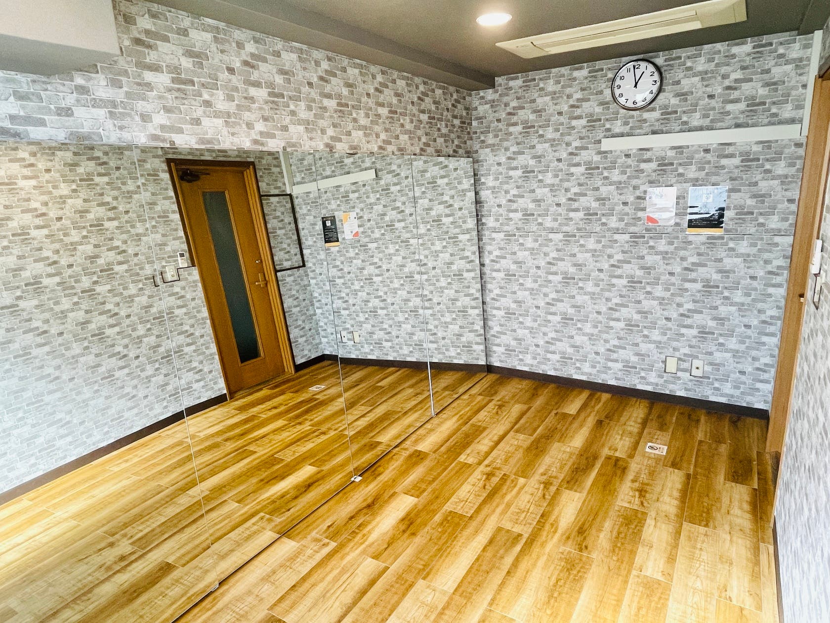 【青葉台駅3分】ダンススタジオ｜3.6m大型鏡　個人練習に最適｜24時間営業｜楽器演奏｜Wi-Fi完備[Nemica青葉台1]の写真1