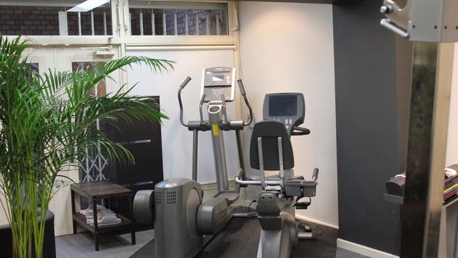 【完全個室で広々40㎡/撮影可】スミスマシン完備の隠れ家的ジムの写真2