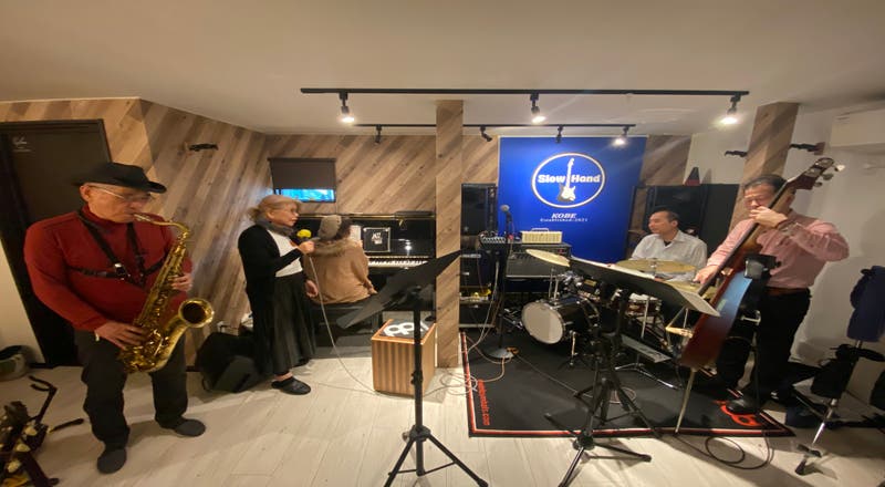 飲食OK・ミニライブ・音楽教室対応｜ドラム・ピアノ・アンプ完備スタジオ【新長田駅から徒歩7分】