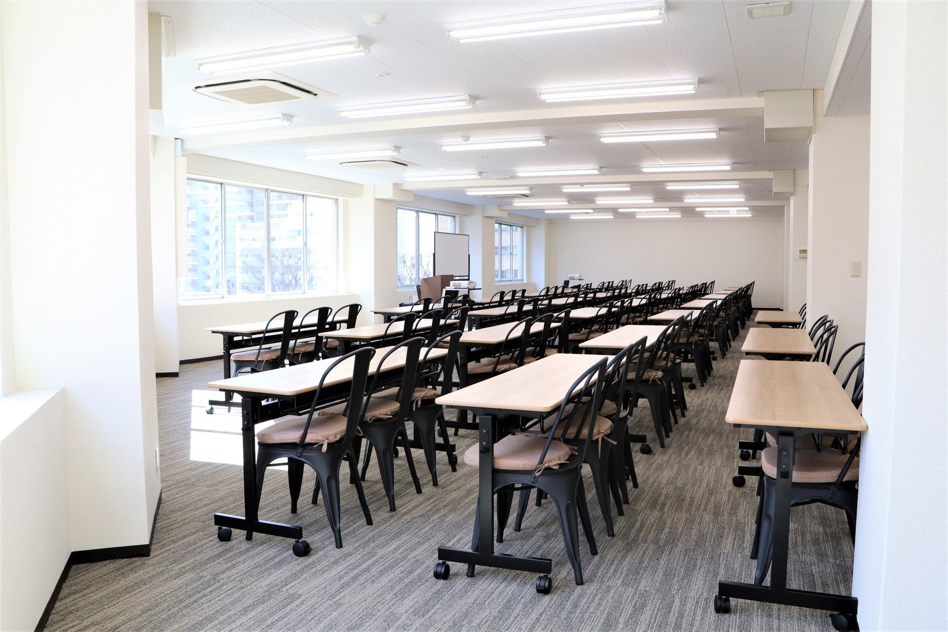 会議室【 蒲田駅 3分】オプション料金0円で設備・備品使い放題♪WiFi無料！清掃・消毒で衛生面も安心♥便利な駅近の写真5