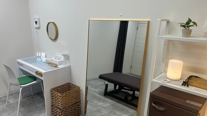 【横浜・関内駅徒歩3分】広々とした完全個室のプライベート空間✨ブラウンを基調とした良質空間🌿の写真2