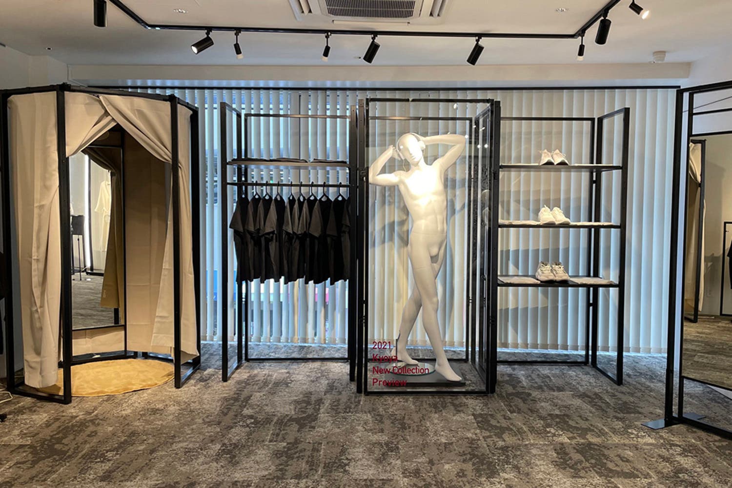 薬院のビンテージマンション「KYOYA薬院ビル」２階にあるレンタルルームⅡです。の写真6