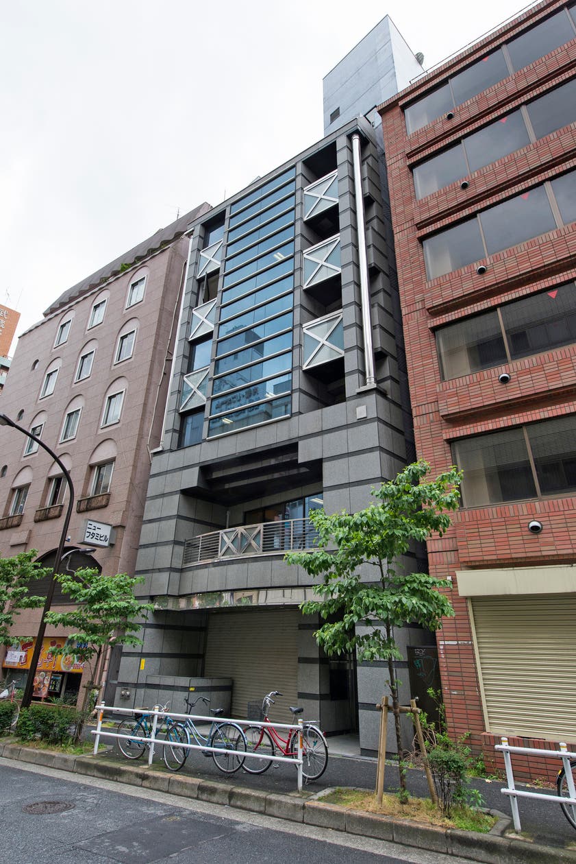 ⭐️【8名会議室Ａ(2階)】⭐️新宿三丁目駅C8出口を出てすぐ！スタッフ常駐のため安心してご利用いただけます！✨Wi-Fi有りの写真4