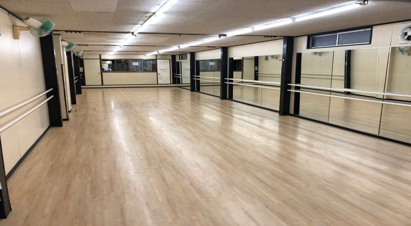 鞍馬口駅徒歩４分のレンタルスペース。空手　ダンス　バレエ教室にご利用頂いております