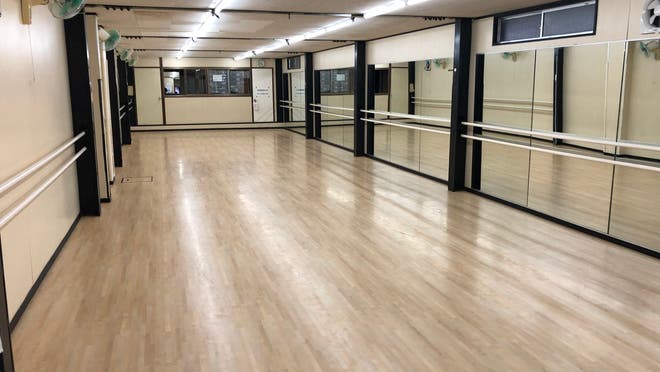 鞍馬口駅徒歩4分のレンタルスペース。空手 ダンス バレエ教室にご利用頂いておりますの写真1