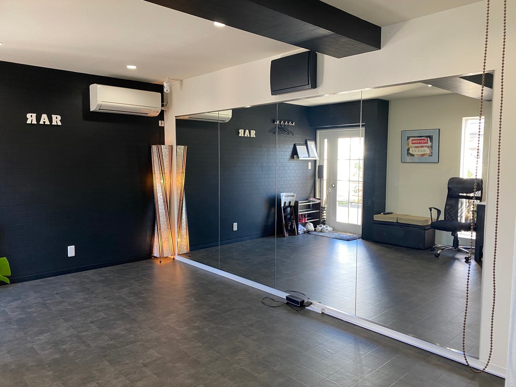 町田市木曽東にある大型ミラー設置のレンタルスペースの写真25