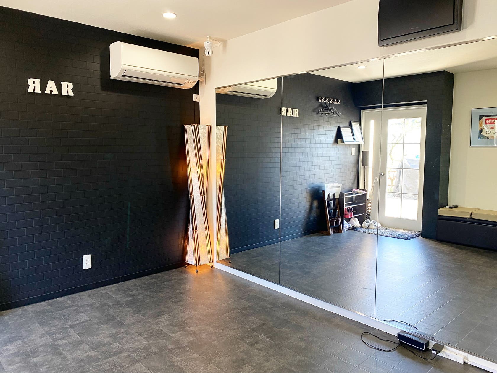 町田市木曽東にある大型ミラー設置のレンタルスペースの写真7