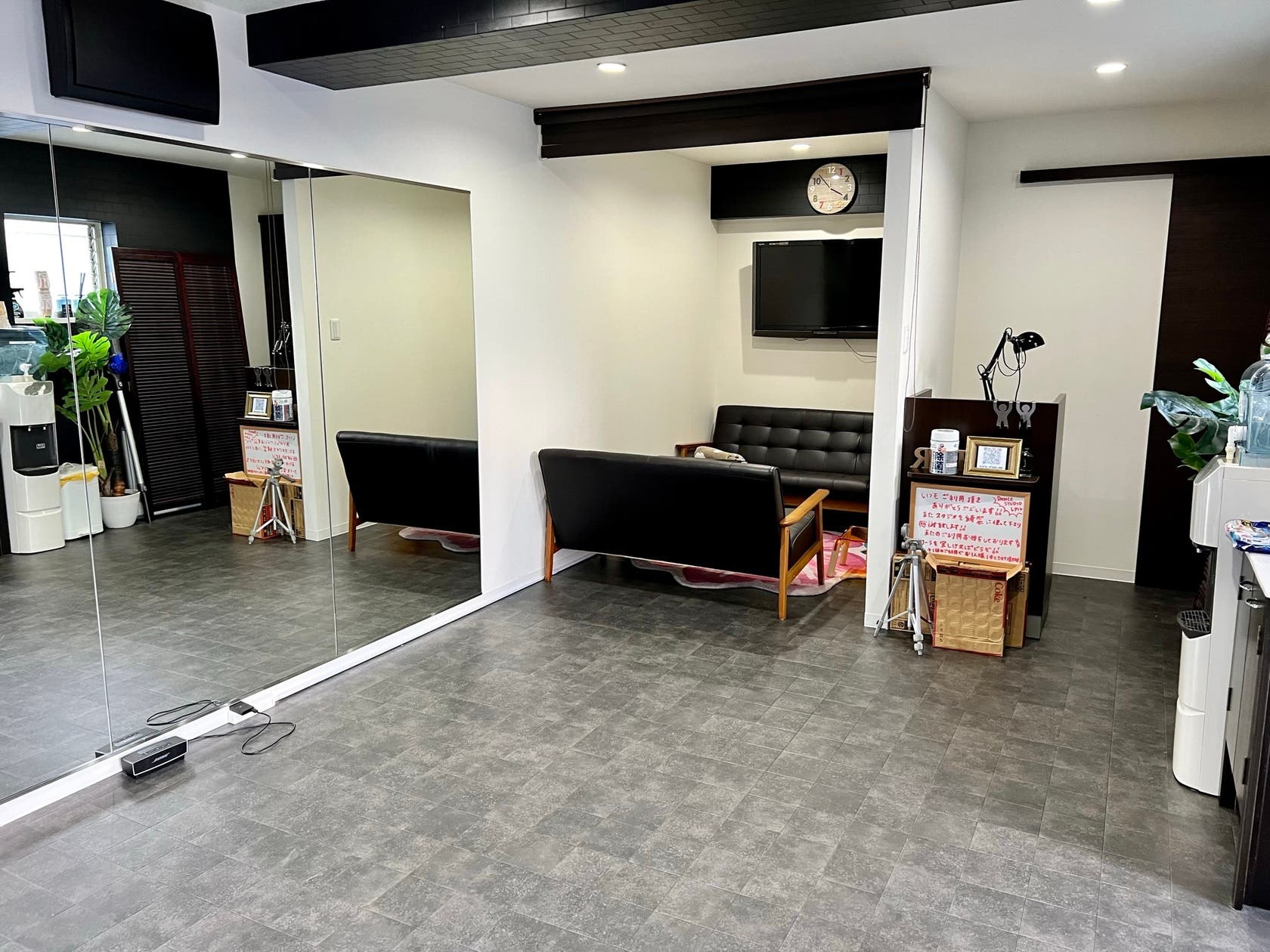 町田市木曽東にある大型ミラー設置のレンタルスペースの写真21