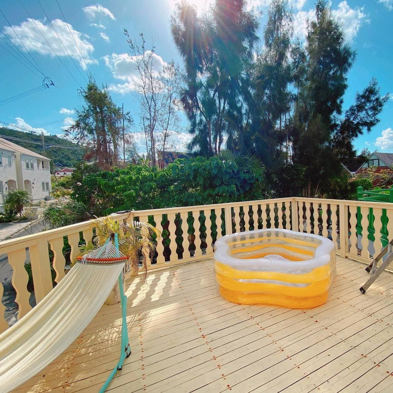 白い暖炉やトイピアノがあるレンガ白壁のかわいいコテージ。撮影に。の写真8