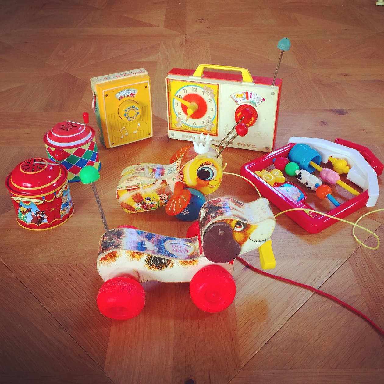 白い暖炉やトイピアノがあるレンガ白壁のかわいいコテージ。撮影に。の写真5