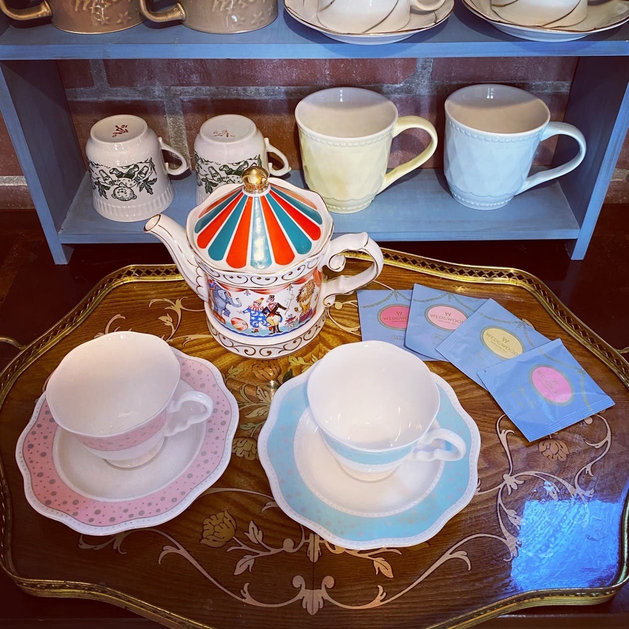 白い暖炉やトイピアノがあるレンガ白壁のかわいいコテージ。撮影に。の写真9