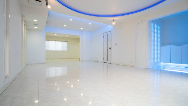 【上質空間】名古屋の熱田にOPEN!自然光で白壁白床の上品な空間・青色LEDで暗闇も雰囲気満点!空調万全!撮影・ヨガ・習い事などの写真3